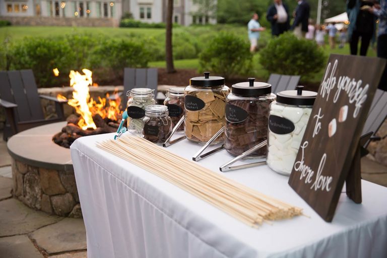 How to Host the Perfect Backyard Clambake - Sperry Tents